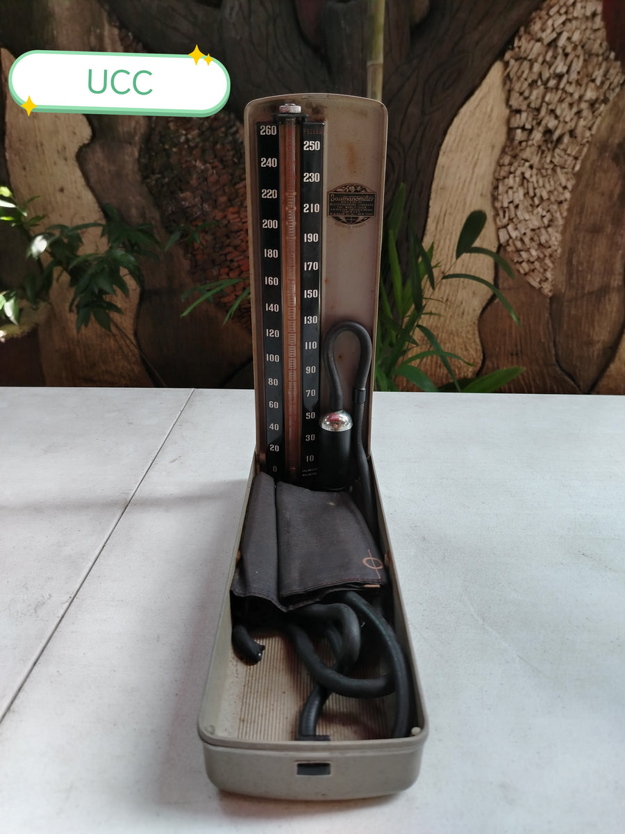VINTAGE BLOOD PRESSURE MONITOR – Siglo Antiques