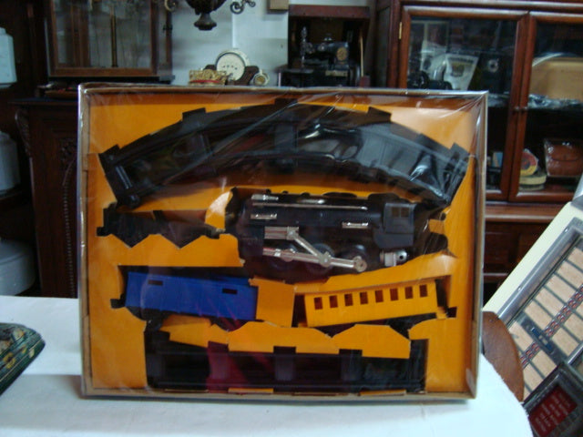 Train Set Plastic Battery Operated – Siglo Antiques